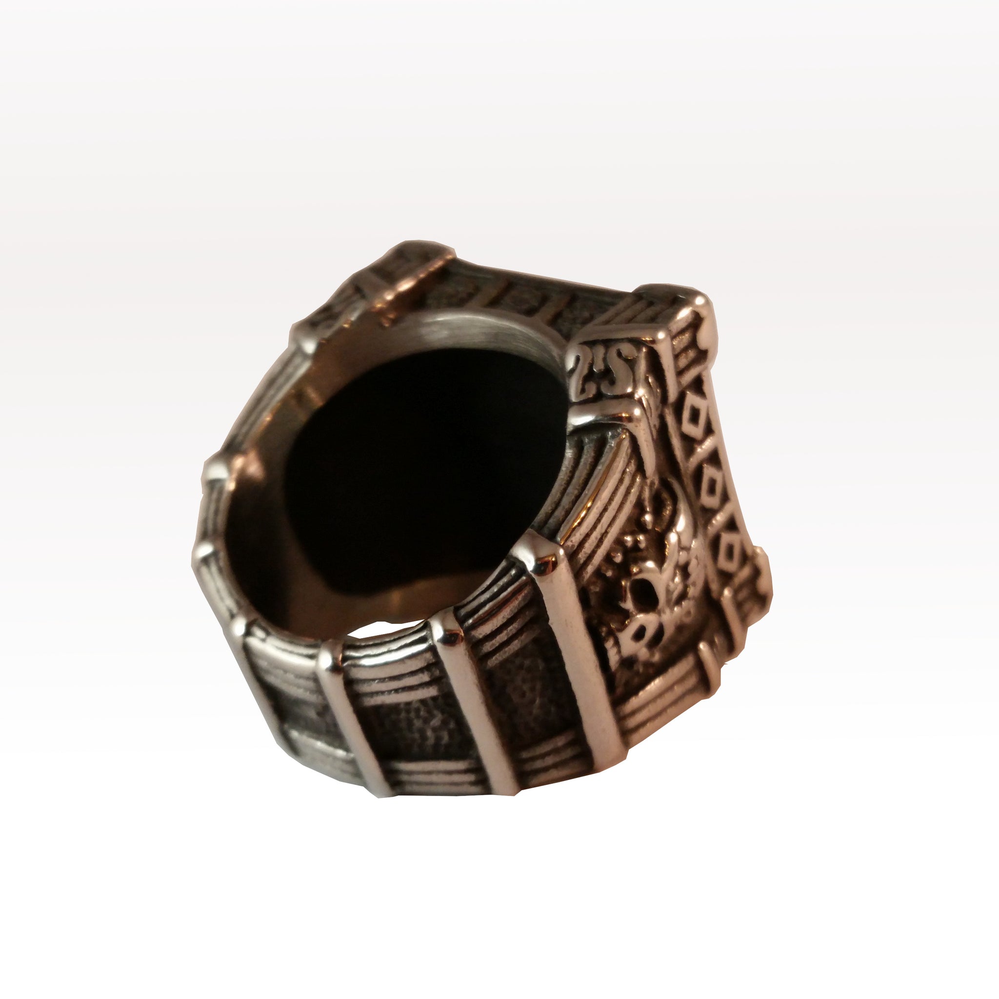 Mens Skull Ring Silver Tomb Style – Fenris