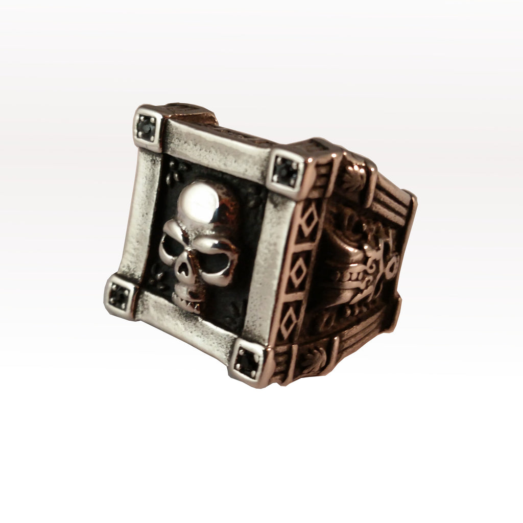 Mens Skull Ring Silver Tomb Style – Fenris